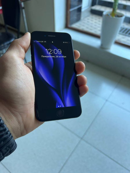 Iphone 7 matt black 256 tali sotiladi