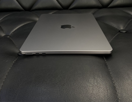 Apple MacBook Air M2 8/256GB 2022 года в идеальном состоянии