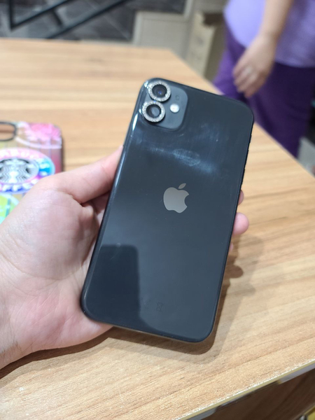 iphone 11  qora