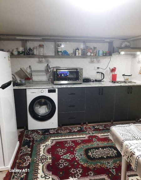 Срочно продаётся 1ком 44м2, цокольный этаж