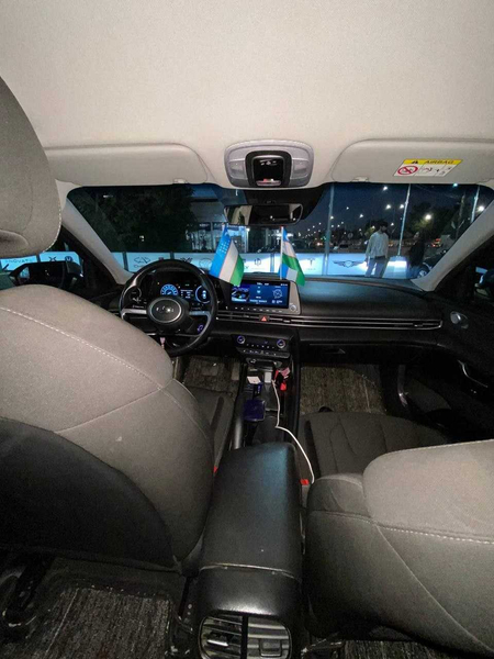 Hyundai elantra 2022