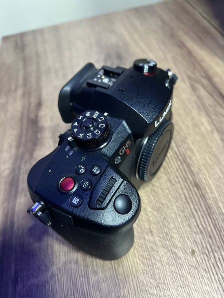 Panasonic Lumix GH5 lI + Panasonic 12-35mm f/2.8 |I
