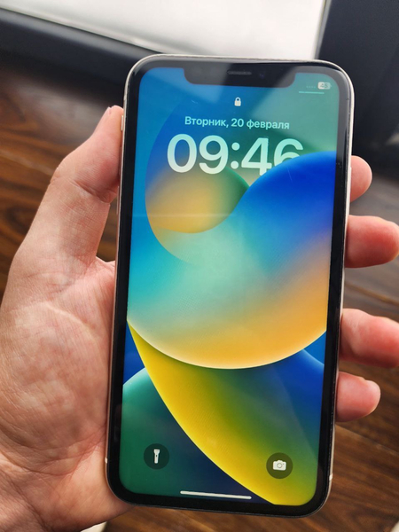 Iphone 11 sotilad xolat yaxsh bez karopka yomkst 100 uselenniy 128tali