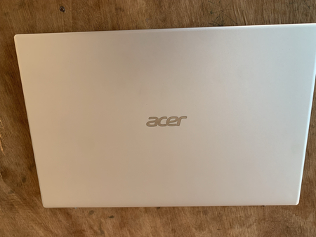 Srochno sotiladi  Acer i5