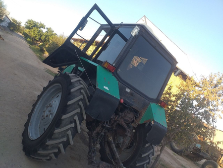 Traktor Mtz 80 sotiladi