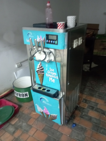 Frizer muzqaymoq uskunasi