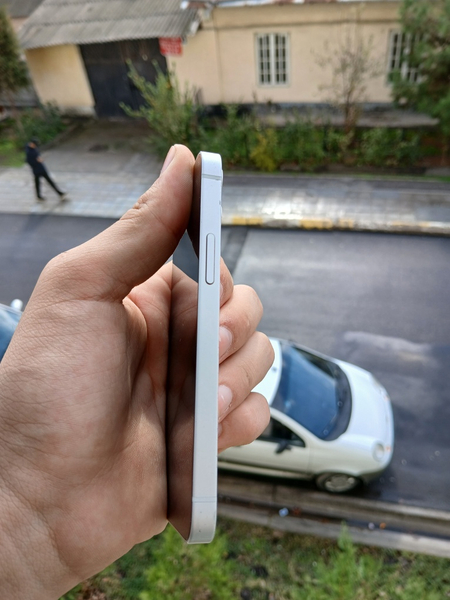 IPhone 12 mini ideal