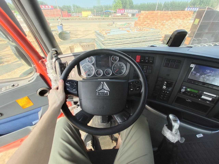 Новый модель HOWO T7
