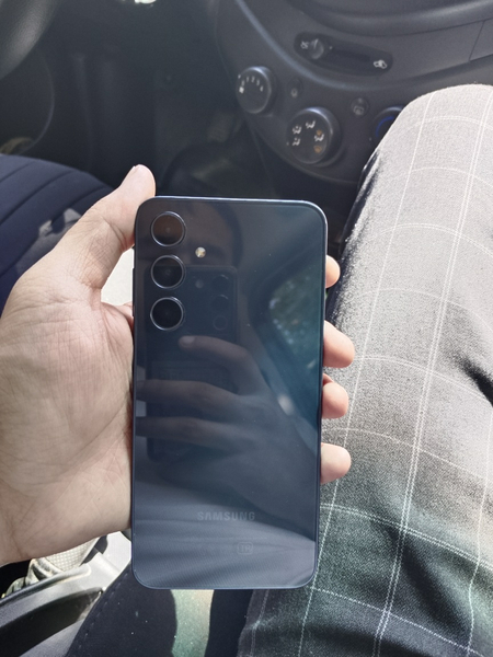 Samsung A35 5G .
