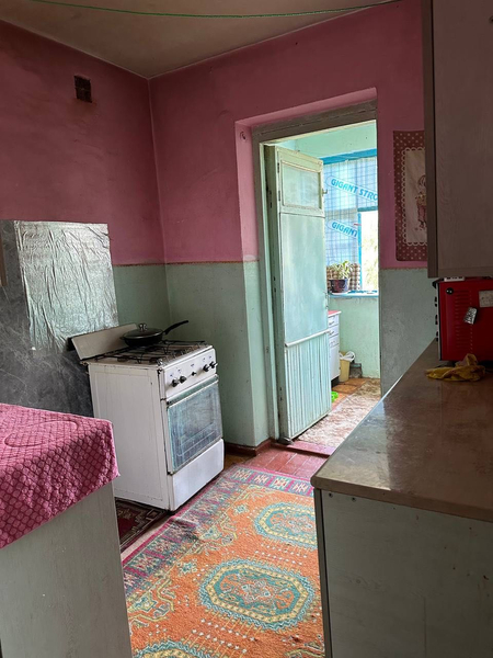 Продажа 3/5/5 кирпич ул. Навои 2 школа