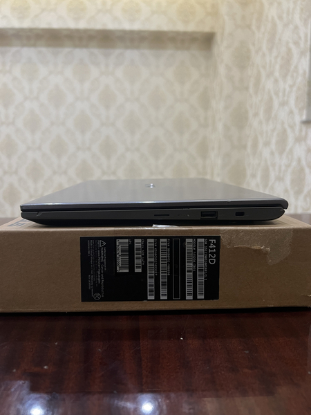 Asus vivobook 14