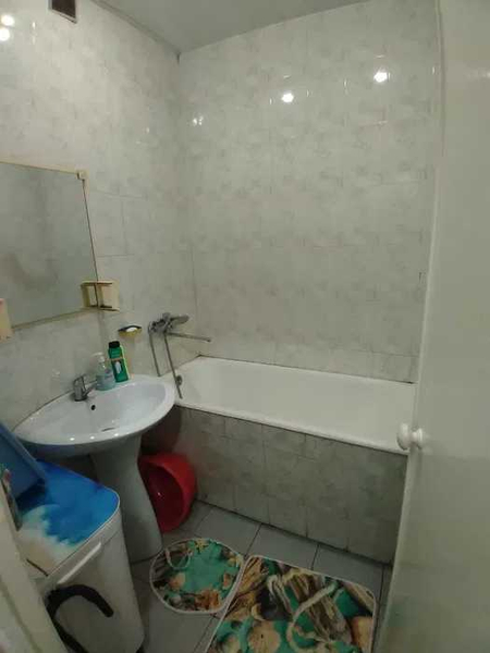 Продается 1/2/4\ 30м2 \ Кв Рядом спорт товар до Метро (Новза ) 5 мин