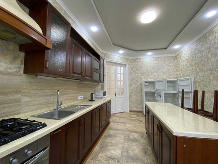 Отель Grand Mir 7-комн 6-комн 2-этажа 414 м² бассейн 2 въезда ремонт