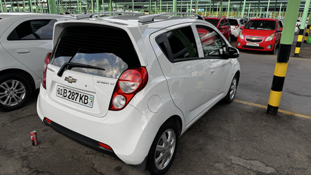 Spark 3 paz 2014 yil 310000 km Gaz Metan 2 ta petno qogani toza