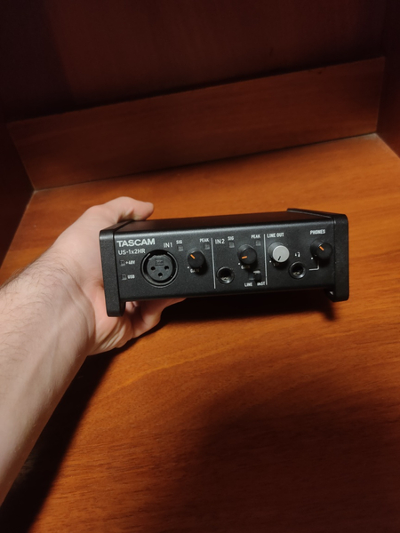 Звуковая карта  sar tascam us-1x2.