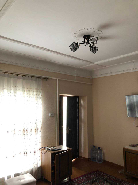 Срочно Учтепа тумани,Гулистон кучасида уй сотилади.