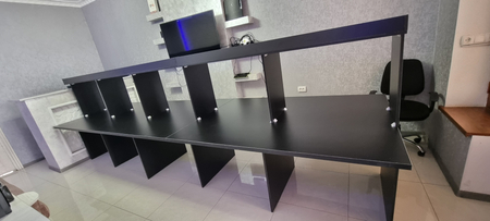 Kompyuter Club uchun mebel sotiladi