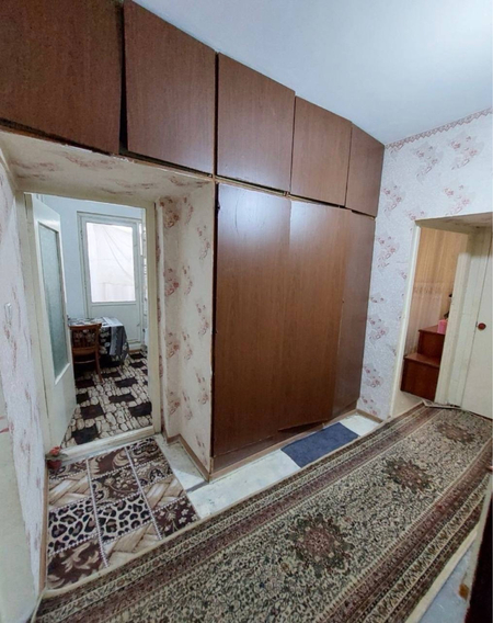Срочно 2/6/9 Паркентский , 307 школа , квартира готова к ремонту ,62м2