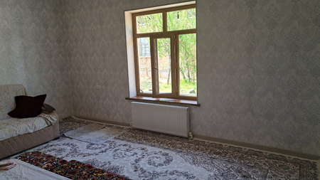 Hovli sotiladi 3 sotiq