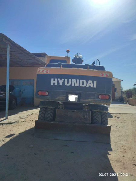 Экскаватор HYUNDAI ROBEX 140W-9S