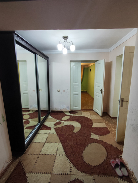 Продается дом на участке 4.3 сотки.