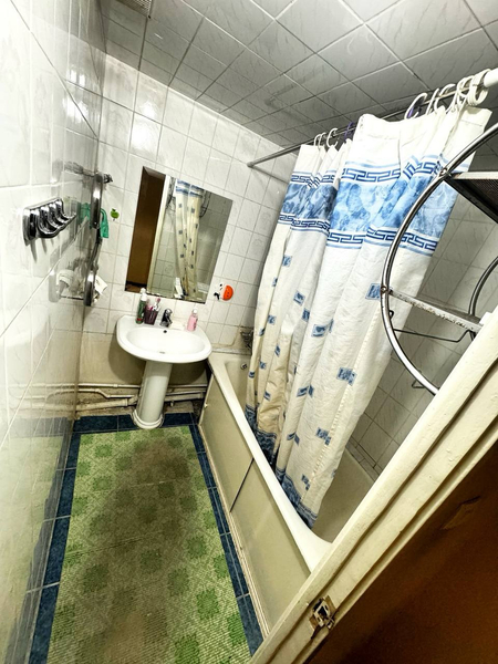 SROCHNO. 1 ta qizga 1 ta xona ijaraga beriladi. 150 dollar