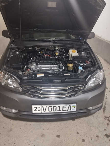 Gentra Daewoo 2015 механических метан