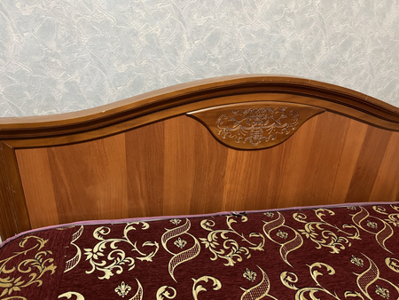 Кровать двухспальная с ортопедическим матрасом