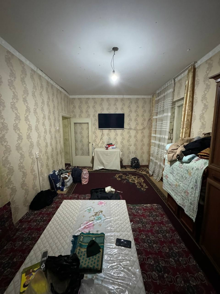 Продается Медгородок 1/1/4 балкон 2/6 ор: 29 Араб мактаб