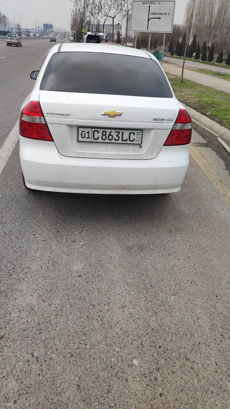 Мошина жуда яхши холатда краска тоза