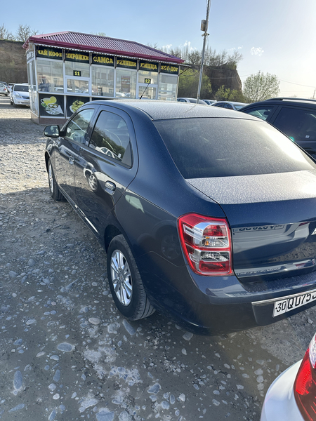 Автомобиль Кобальт