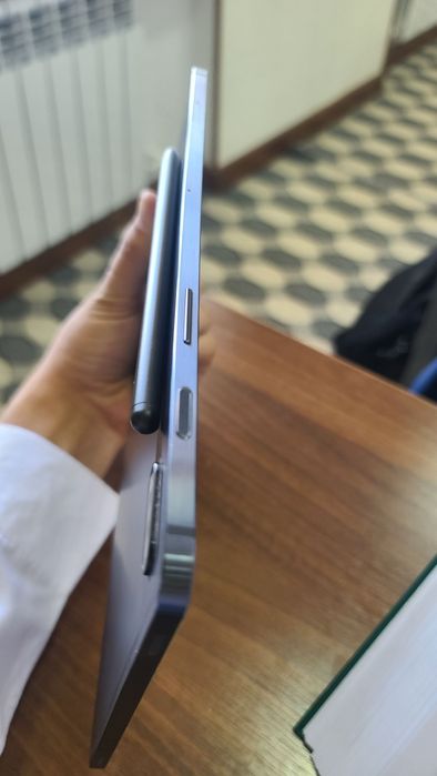 samsung tab s7 \\nHolati yaxshi 6 ga 128 Gb xotira \\nS pen bor \\nCh