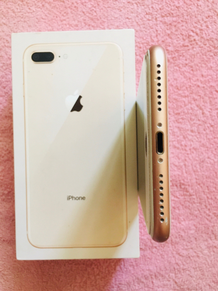 iPhone 8+ В хорошем состоянии