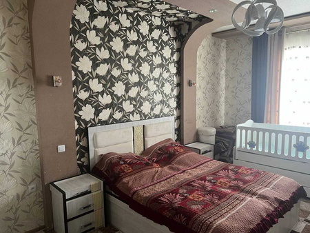 Квартира сотилади 3 хонали 5-этаж 90 квадратли(ремонтли), Корасув