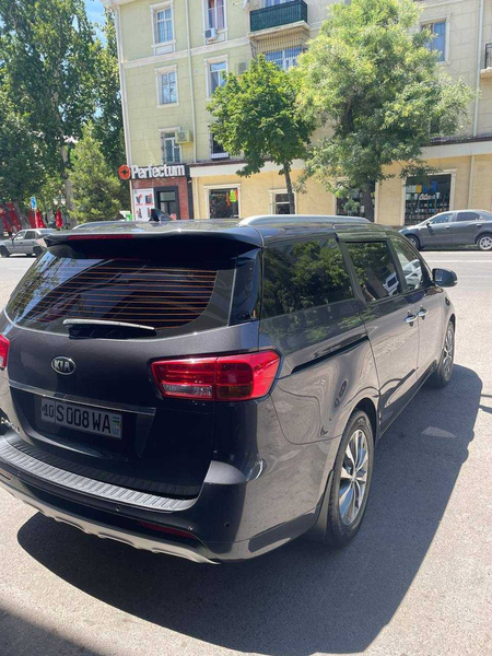 Kia Carnival 2016 Mokriy