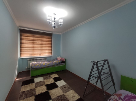 Kvartira 3 xonalik 1 Etaj kirpichniy 7 qavatli Dom Qorasuvda