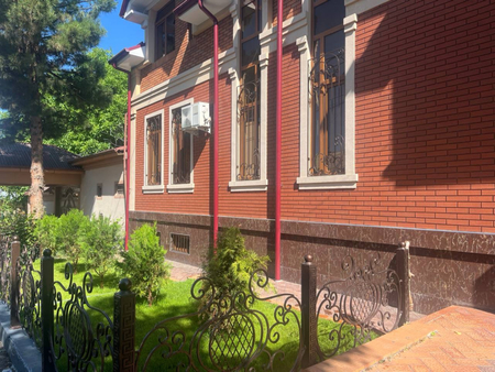 Сдаётся евро дом на Никитина ор-р метро БИЙ