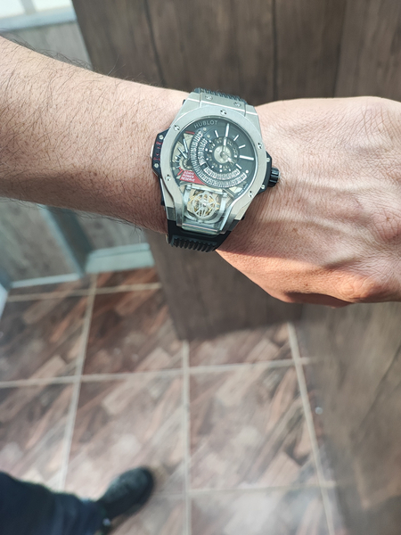 Soat sotiladi limite edition Hublot