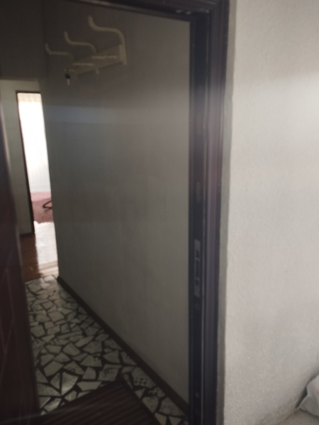 Продаю однокомнатную квартиру Алмазаском р Ташкента.р