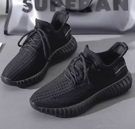Yeeziy oyoq kiyimlarimiz keldi