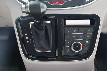 2023 JAC M4 AVTOMAT FULL Pozitsiya