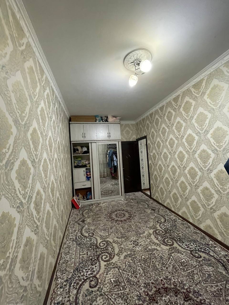 Миробод тумани Қойлиқ массив -3    З хона     4 этаж