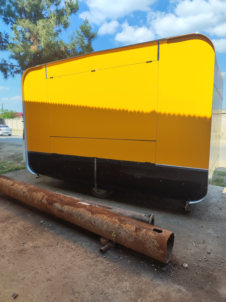 Фудтракт размер 4×2 1800$