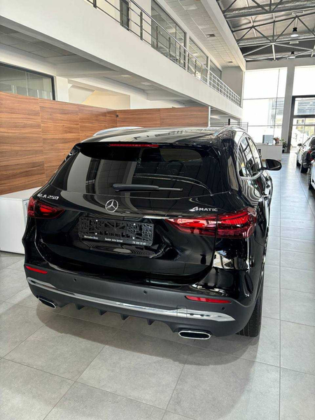 Mercedes Benz GLA 250 - 4MATIC