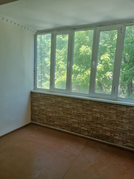 Продается квартира, 2х комнатная. Кирпичный дом 77 серия, 3 этаж