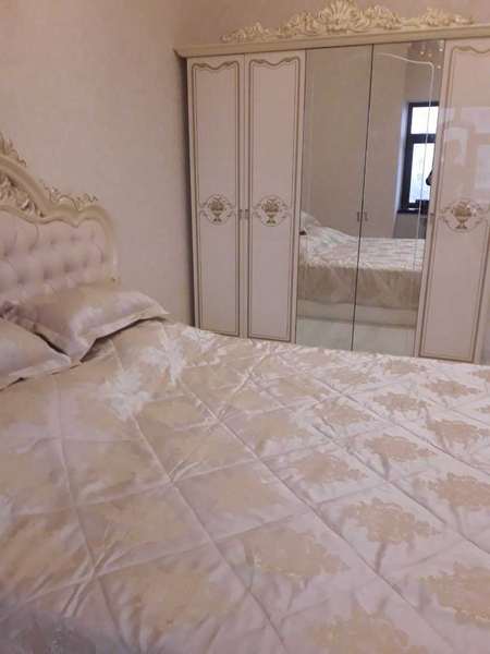 Продаёться квартира 2/4/4 в Айбеке
