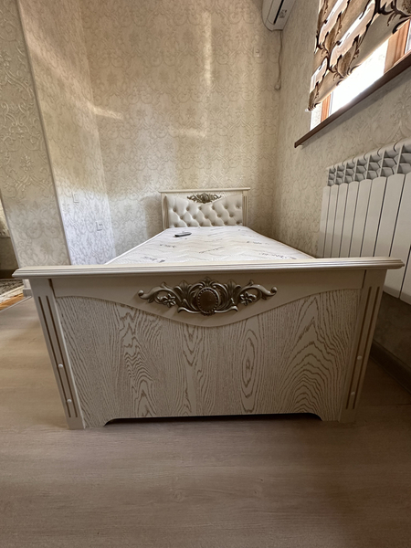 Односпальная кровать