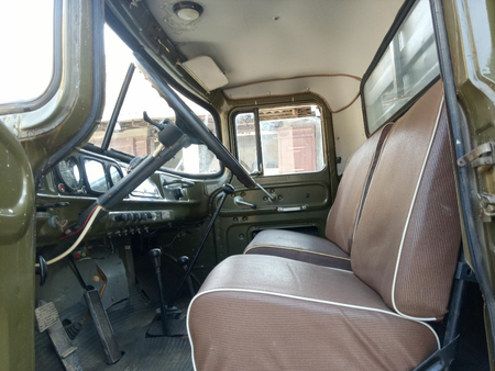 Zil 131 sotiladi