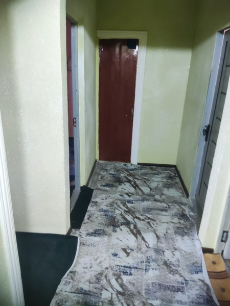 3 хонали 4-этажда жойлашган квартира ижарага берилади