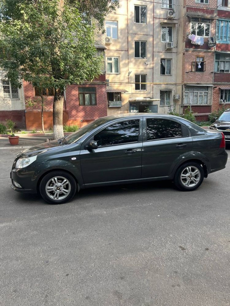 Nexia 3 sotiladi 4 pozitsiya